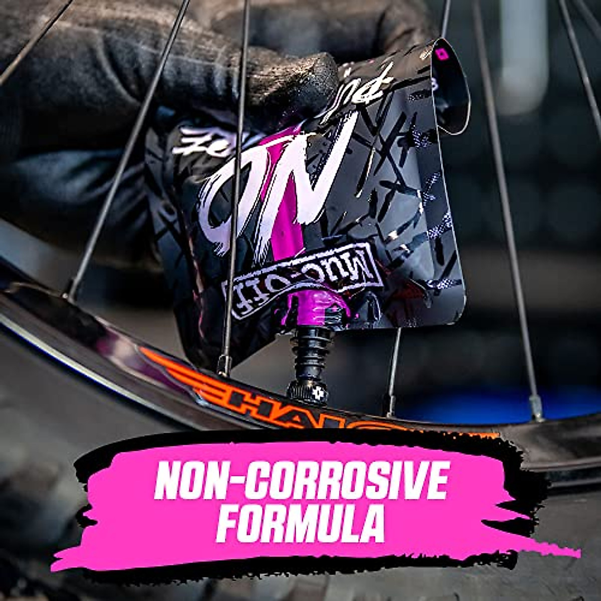 Muc Off No Puncture Hassle Tubeless Sealant, 1 Liter - Advanced Bicycle Tyre Sealant with UV Tracer Dye that Seals Tears and Holes Up to 6mm