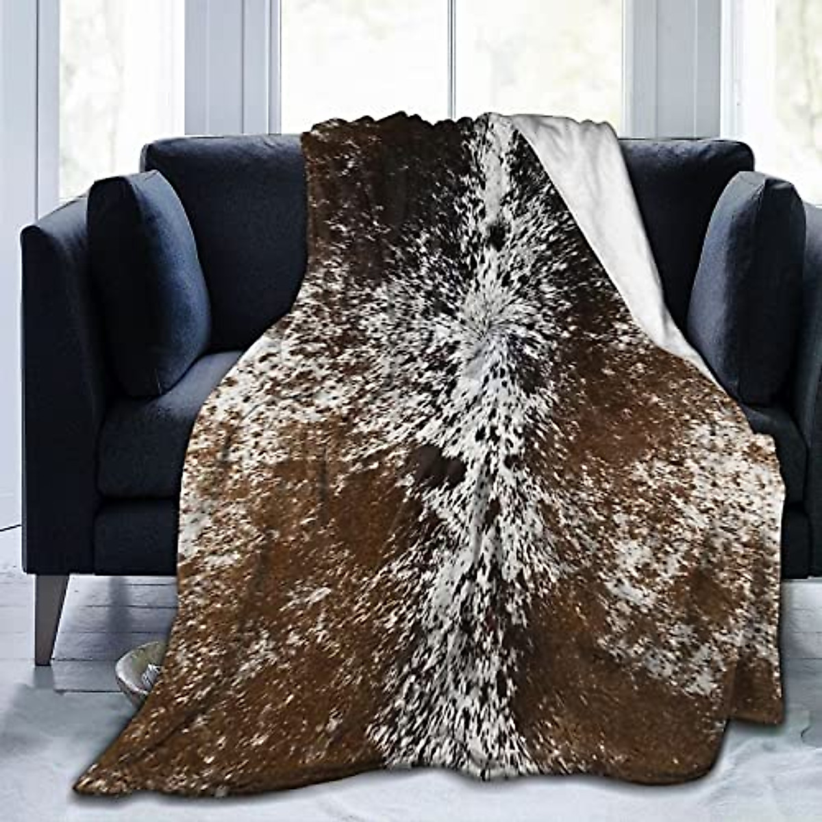 Brown Cow Blanket Cow Print Throw Blanket, Lightweight Flannel Fleece Blankets with Cow Print for Couch ,Sofa,Bedroom. Perfect Cow Gift for Kids, Adults 40"x50"