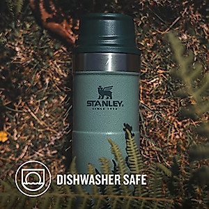 STANLEY Trigger Action Travel Mug 0.47L Hammertone Green – Keeps Hot for 7 Hours - BPA-free Stainless Steel Thermos Travel Mug for Hot Drinks - Leakproof Reusable Coffee Cups