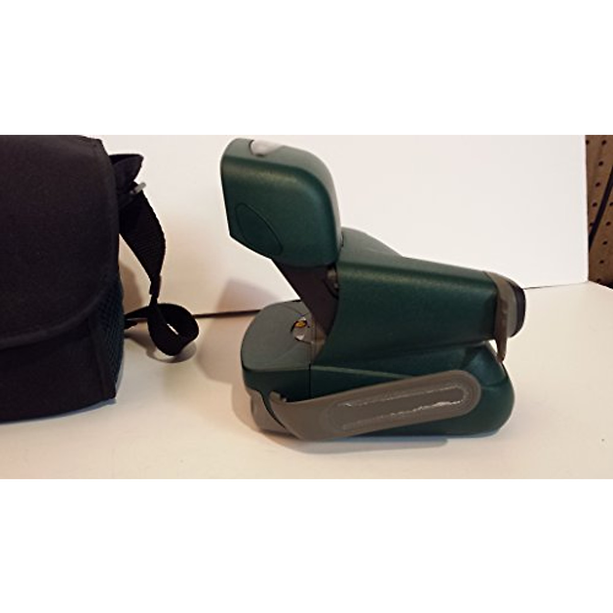 Polaroid One-Step Express Hunter Green Instant Camera Kit (includes Camera Bag and 600 Film)