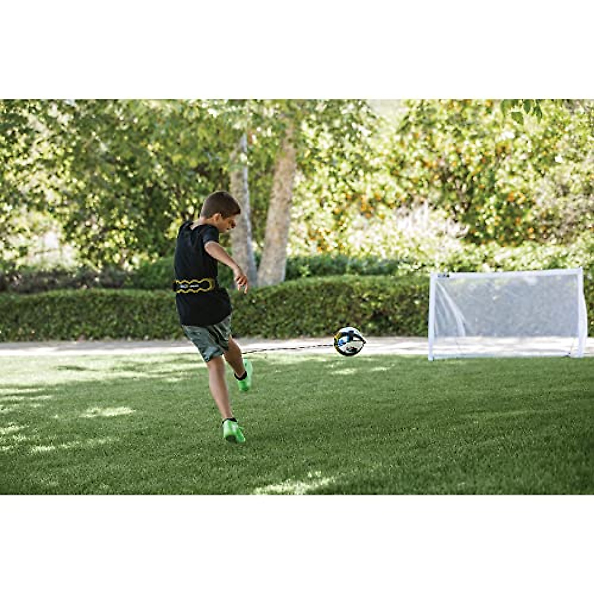 SKLZ Star-Kick Hands-Free Adjustable Solo Soccer Trainer - Fits Ball Sizes 3, 4, and 5 (Black)
