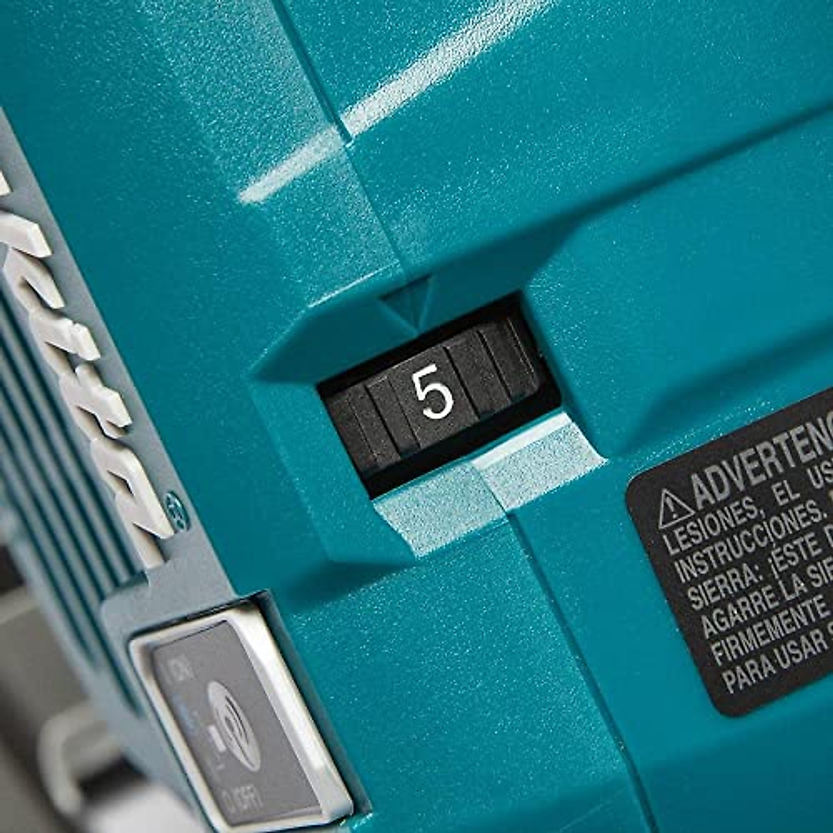 Makita GPS01M1J 40V max XGT® Brushless Cordless 6?1/2" Plunge Circular Saw Kit, AWS® Capable (4.0Ah)