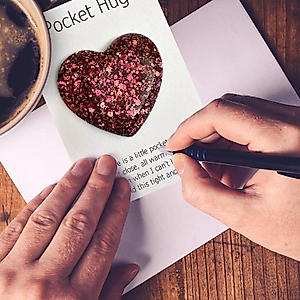 Pocket Hug Heart 2022 New Mini Cute Pocket Hug Decoration Special Encourage Birthday Wedding Party Valentines Gift Decoration, One Size