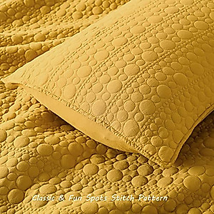 Quilt Set Queen Size Yellow, Classic Geometric Spots Stitched Pattern, Pre-Washed Microfiber Coverlet Ultra Soft Lightweight Quilted Bedspread for All Season, 3 Pieces