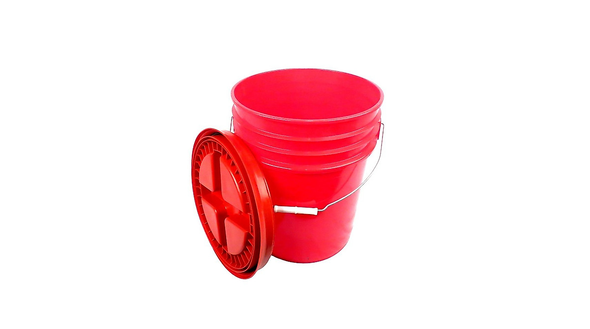 Model RCBL005-5 Gallon Reptile Containment Bucket - Safe & Heavy Duty