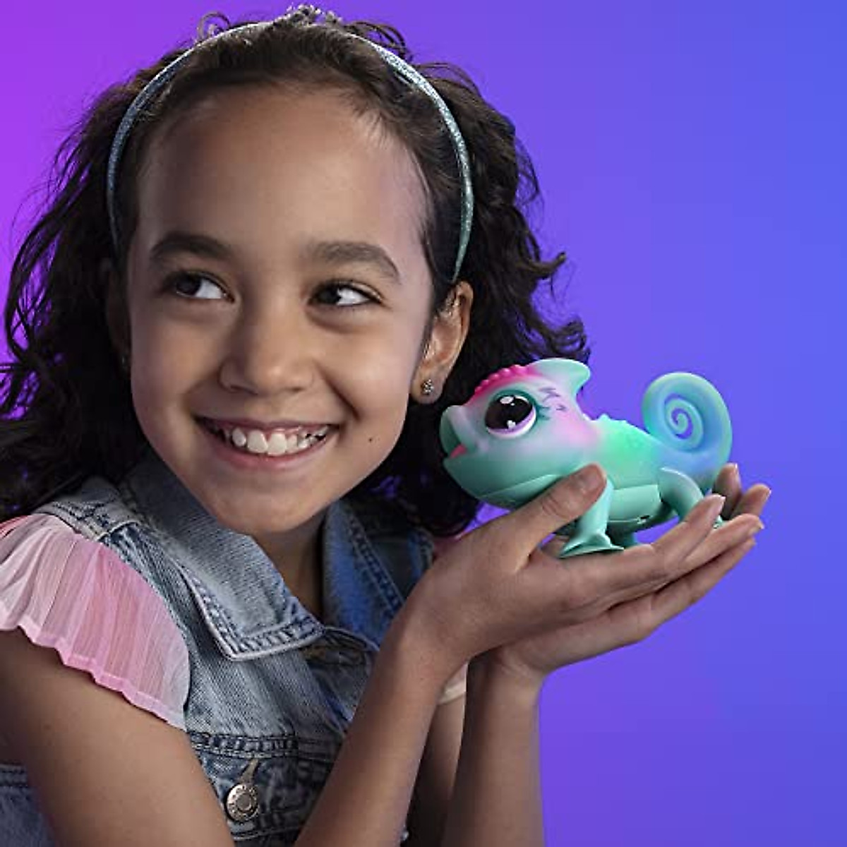 Little Live Pets - Sunny The Bright Light Chameleon Interactive Color Change Light Up Toy, 30+ Sounds & Emotions, So Many Moods, Repeats Back, Beat Detection (Batteries Included, for Kids Ages 5+)