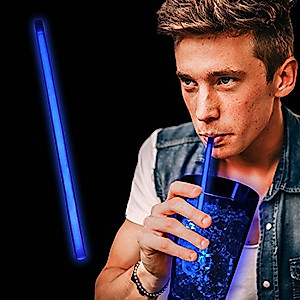 Fun Central - 25 Pack - 9 inch Blue Glow Straws | for Halloween Party Supplies, Rave Parties, EDM Concerts, Glow Parties, Weddings, Kids Birthdays.