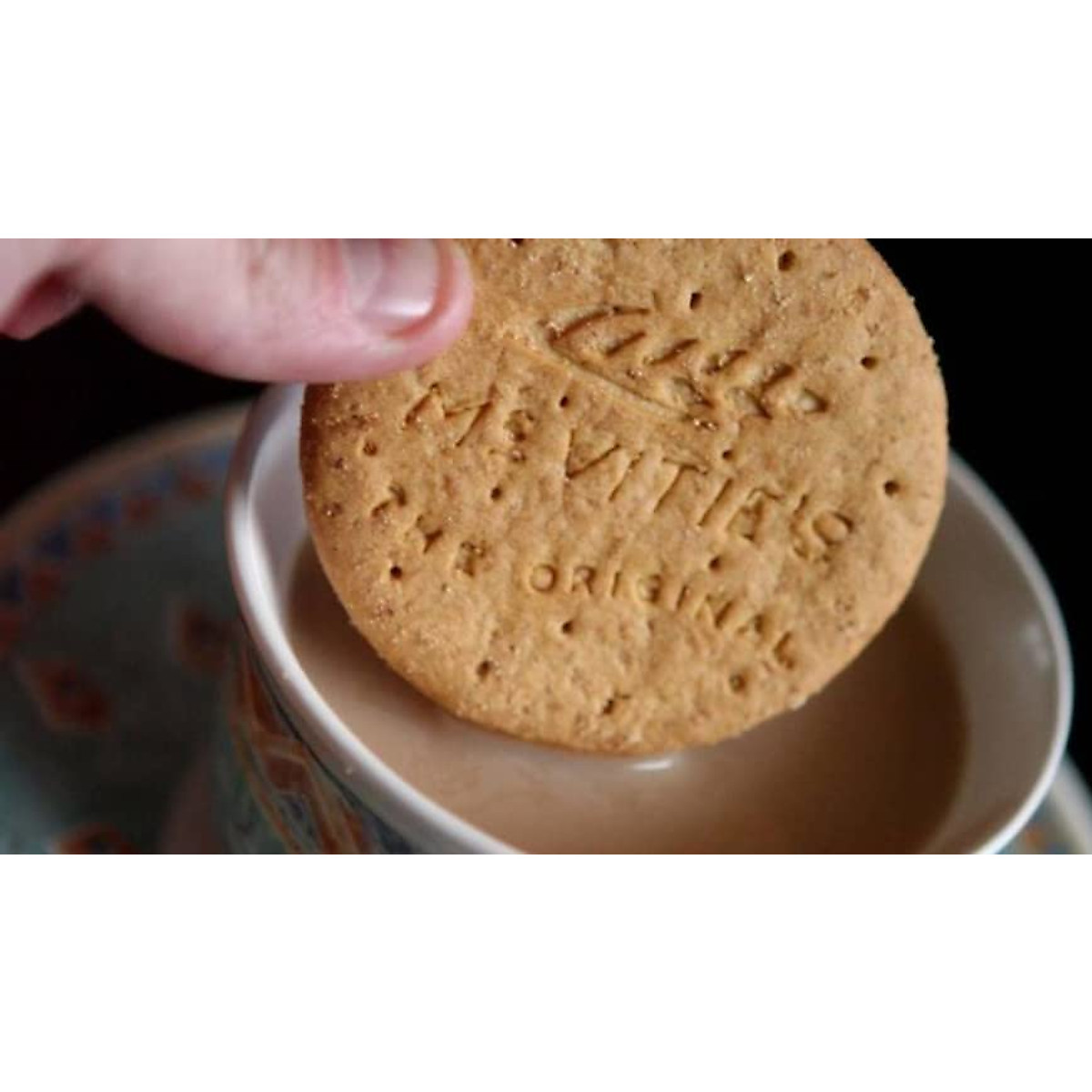 Mcvitie's Digestives Crunchy Wheat Biscuits Cookie - (4 Pack) England's Favourite. Best of British Biscuit Packed By Zuvo. Sweet, Wheat Taste, Crumbly Texture, And Renowned Suitability For Dunking, No Artificial Flavors or Colors - 400g
