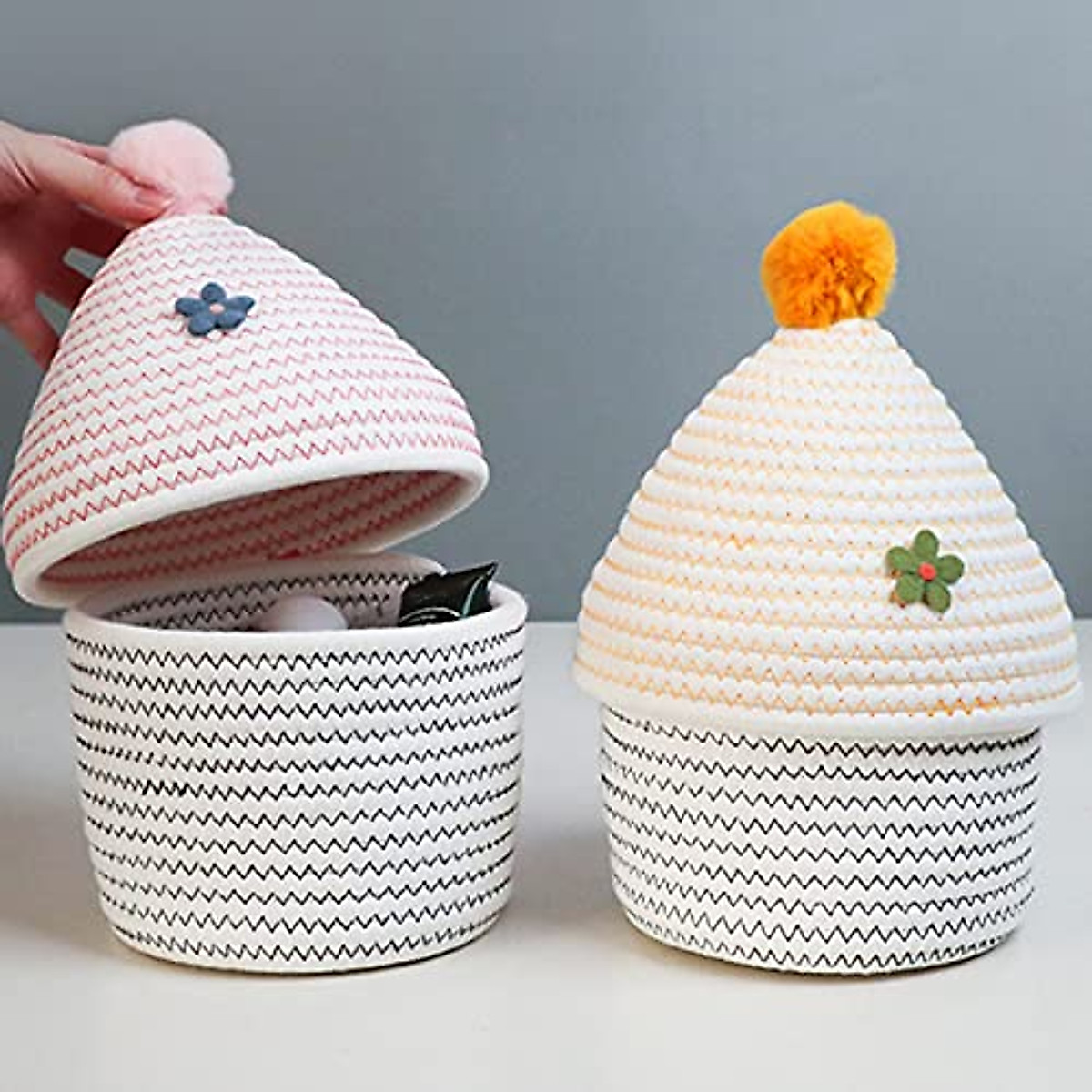 RNCOZE Small House Shaped Storage Basket, Handmade Cotton Rope Organizer Basket with Lid, Creative Snack Container Decorative Storage Bin for Living Room Bedroom Home Storage(Yellow)