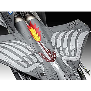 Revell 03841 F-15 Eagle Model Kit 1:72 Scale, Unvarnished