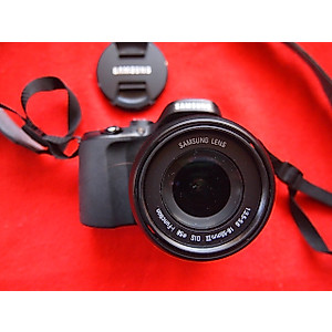 Samsung NX20 20.3 MP SLR with 3.0-Inch LCD Camera (Black)