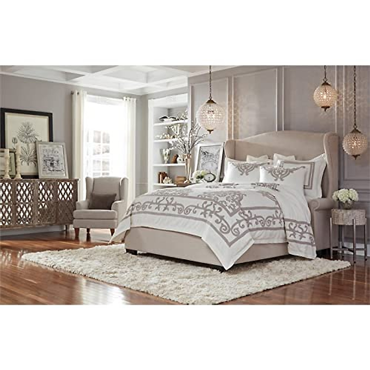 BOWERY HILL 3-Light Iron and Crystal Large Chandelier in Brass/Clear