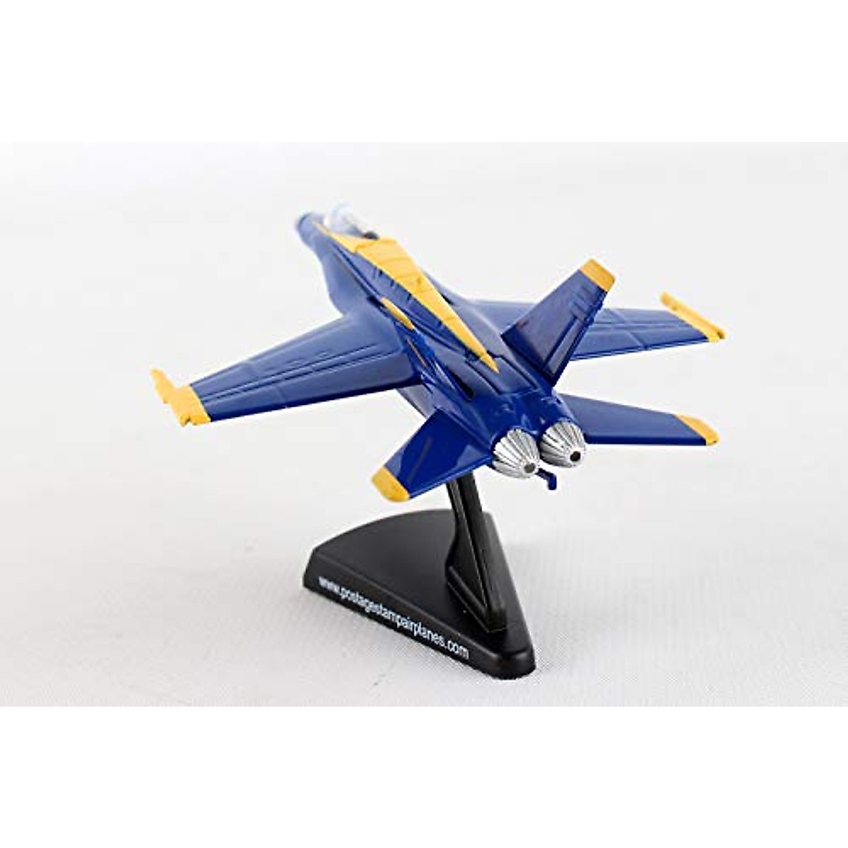 Daron Worldwide Trading F/A-18C Hornet Blue Angels 1:150 Vehicle