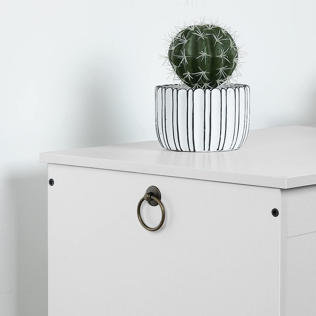 MAHANCRIS 39.4" Toy Chest, Sturdy Entryway Storage Chest with Safety Hinges, Retro Toy Box, Wooden Look Accent Furniture for Living Room, Bedroom, White SCWT48101Z1