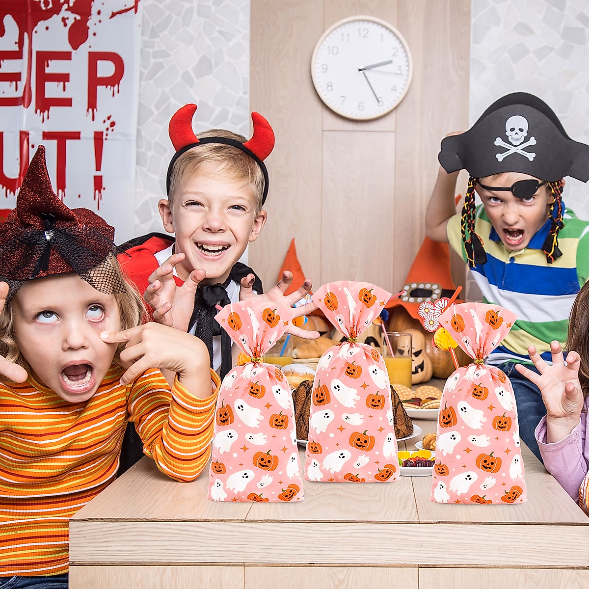 JarThenaAMCS 100Pcs Halloween Boo Cellophane Treat Bags with Twist Ties Ghost Pumpkin Plastic Gift Bags Pink Candy Goodie Bags for Party Snacks Cookies Packing Supplies