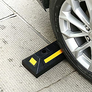 YONSHENG Parking Stopper for Garage Heavy Duty Rubber Parking Block Curb - Wheel Stop with Scatter Glass Reflective Yellow Targets for Car Garage Floor and Truck RV Stop Aid Indoor Outdoor, 2 Pack