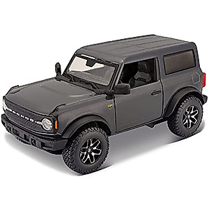 Maisto Diecast Cars 2021 Ford Bronco Badlands Gray Metallic with Black Top Special Edition 124 Diecast Model Car by Maisto 31530