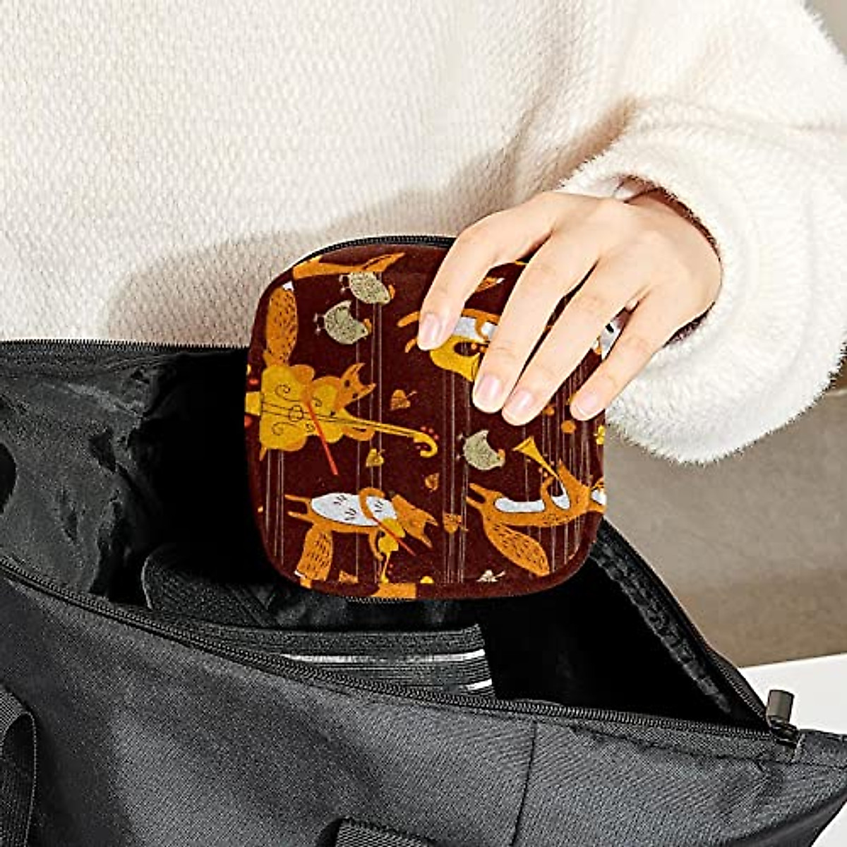 Portable Menstrual Pad Bags, Large Capacity Sanitary Napkin Storage Bag, First Period Kit for Girls Women, Zipper Nursing Pad Holder Funny Foxes Play The Violin Cello Bird Cock