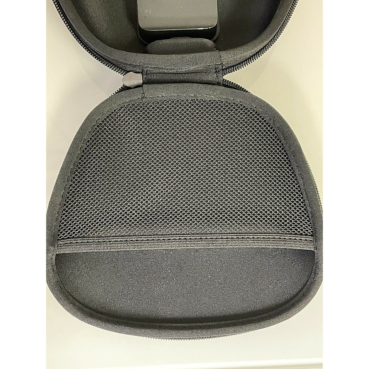 PEGLY CASE FOR MICROSOFT XBOX ELITE SERIES 2 1797 CONTROLLER ORIGINAL BLACK CARRYING CASE WITH MAGNET CHARGING STAND