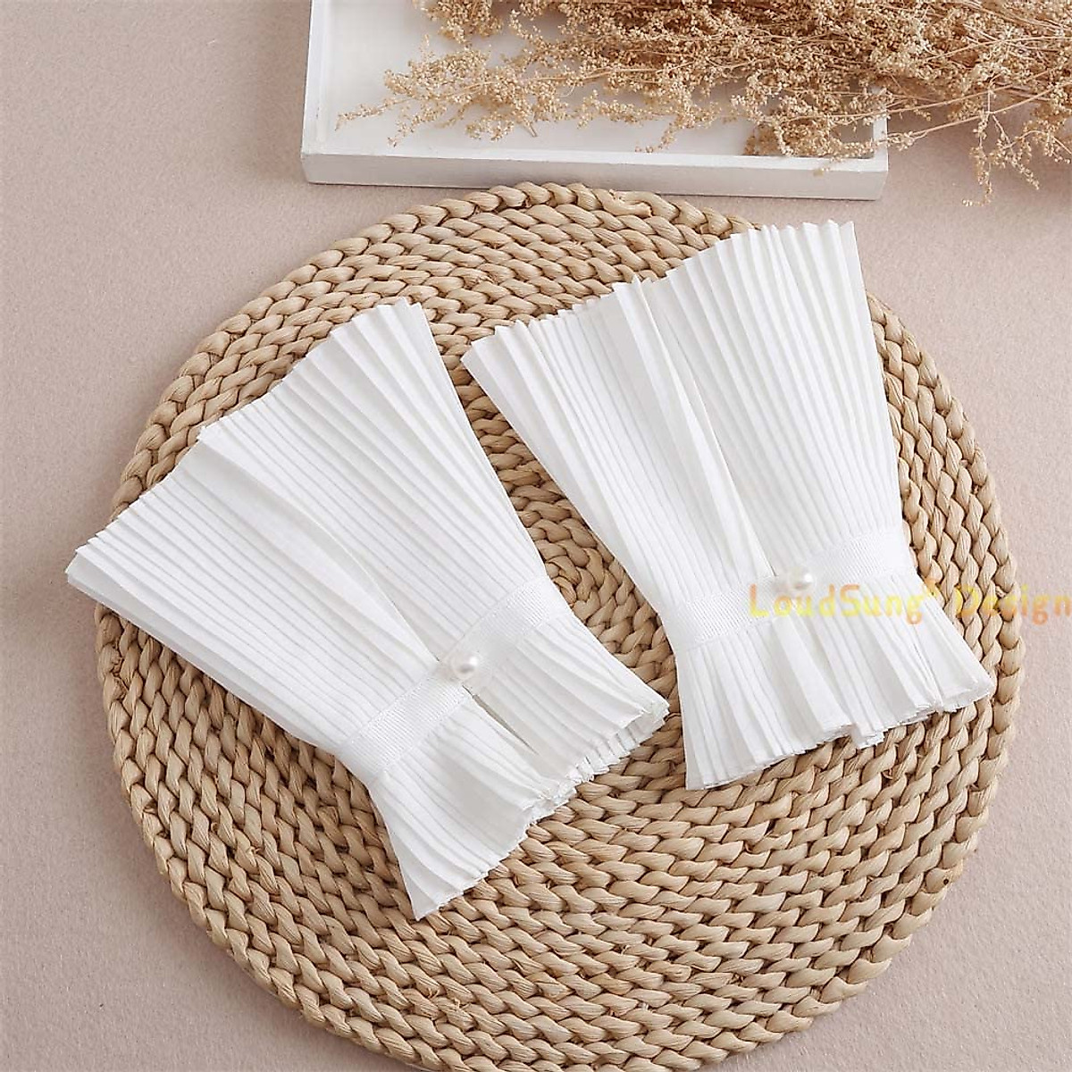 LoudSung False Sleeves Wrist Cuffs Floral Ruffle Layered Lace Cuff Detachable Fake Sleeves for Women Girls