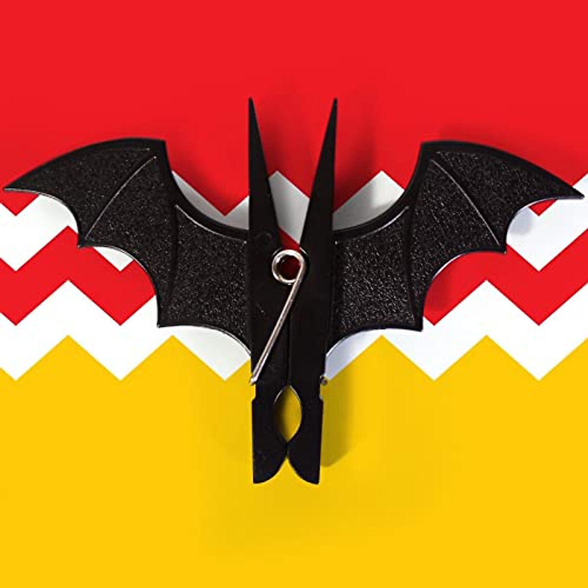 Halloween Clothes Pins, Halloween Bats Clothes Clips, Windproof Clothesline Clips, Black Plastic Clothespins for Hanging Clothes Outdoor (10 PC)