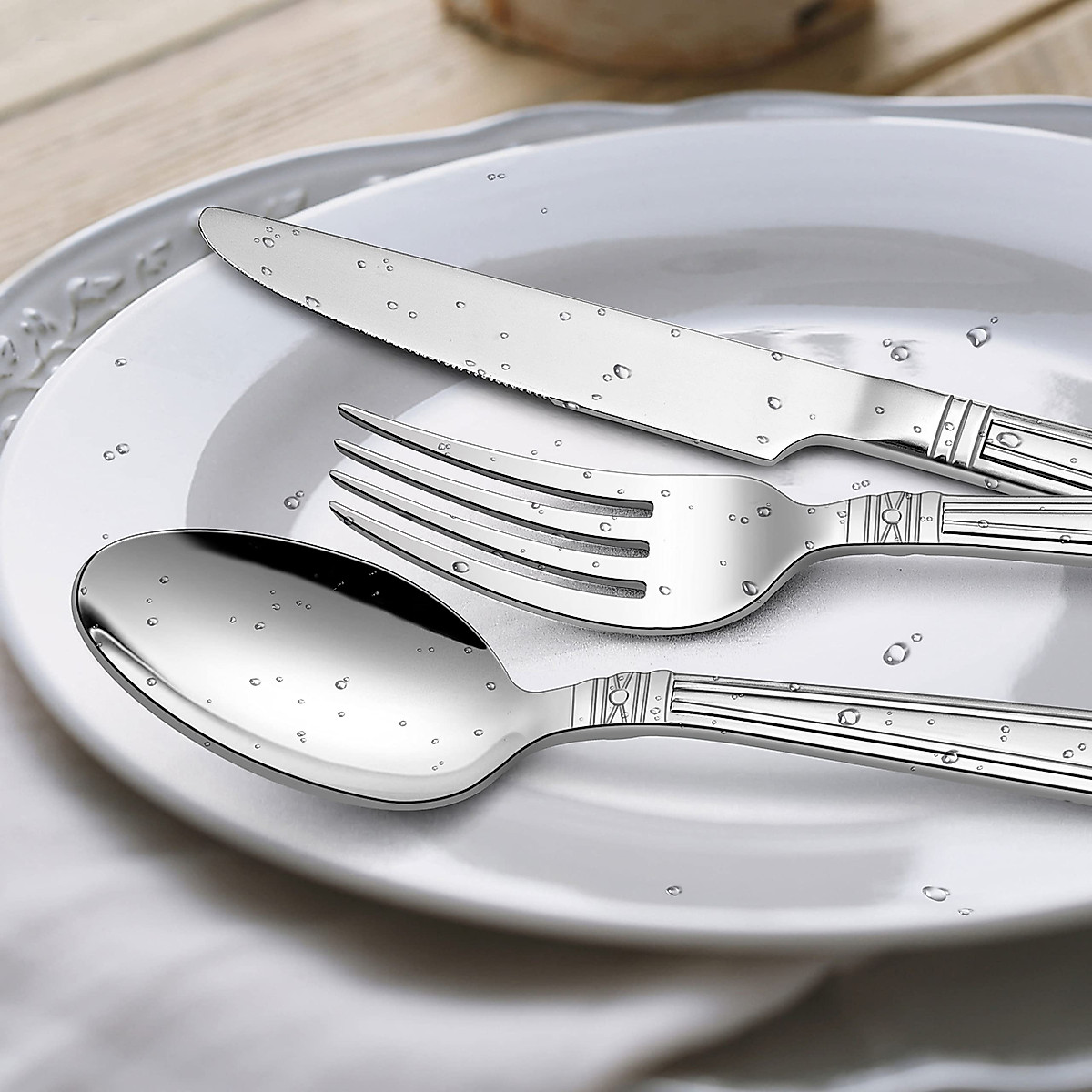 LIANYU 30-Piece Elegant Silverware Set, Stainless Steel Flatware Cutlery Set for 6, Fancy Eating Utensils Tableware Include Forks Knives Spoons for Home Restaurant Party Wedding, Dishwasher Safe