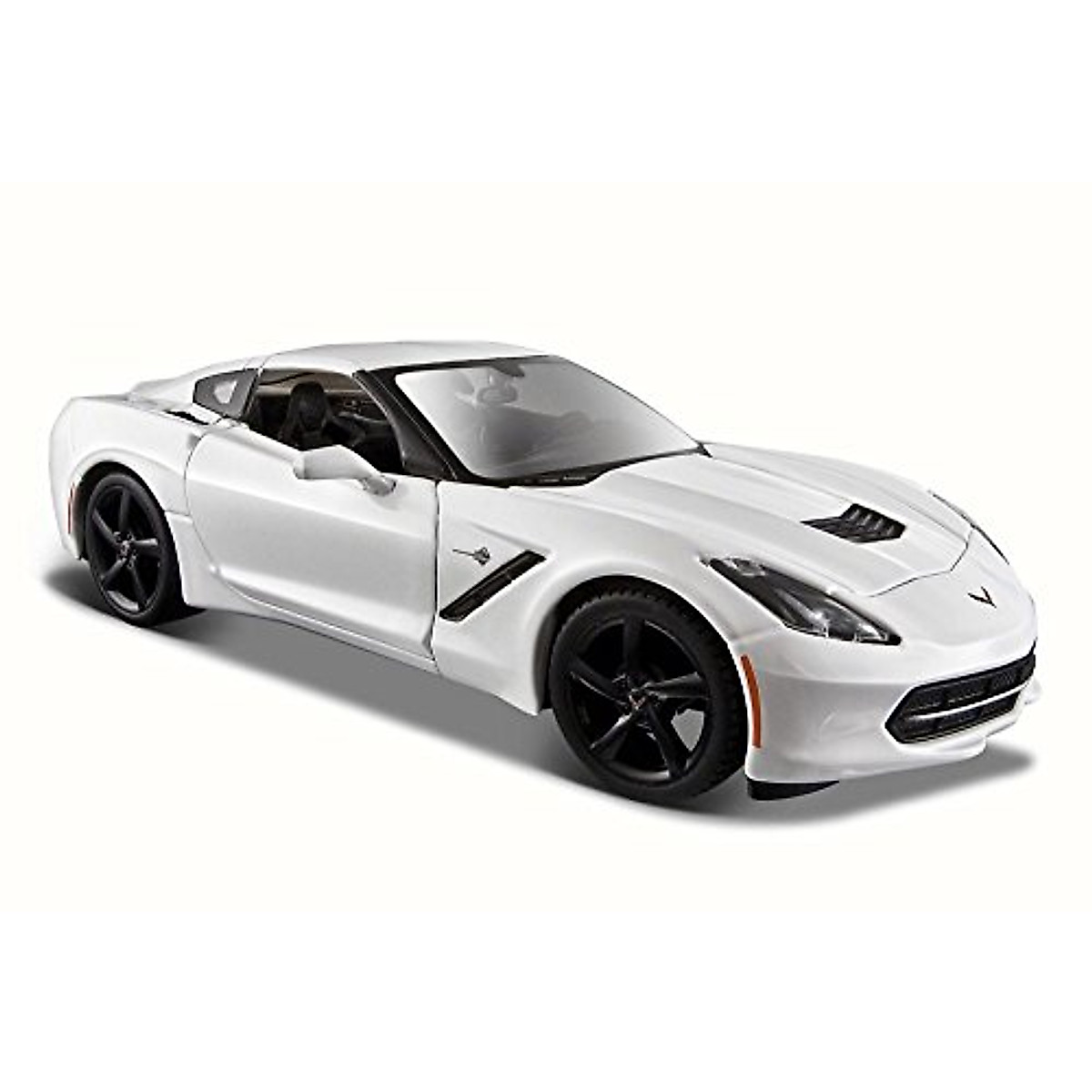 Maisto 2014 Chevy Corvette Stingray Coupe, White 31505-1/24 Scale Diecast Model Toy Car