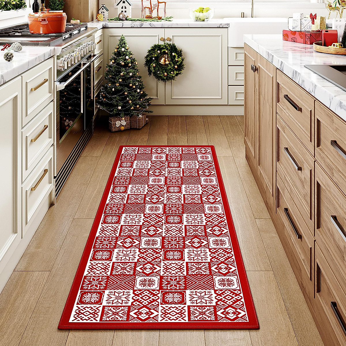 HUGEAR Christmas Area Rug 2x5 Runner Rugs Machine Washable Checkered Christmas Decorative Hallway Rugs Low Pile Carpet Red/White Xmas Non-Slip Indoor Door Mat for Bedroom Kitchen Entryway Bathroom