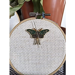 Luna Moth Needle Minder