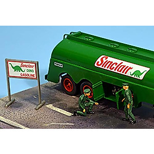 Atlantis Vintage Gas Truck Plastic Model Kit 1/48 Models Green