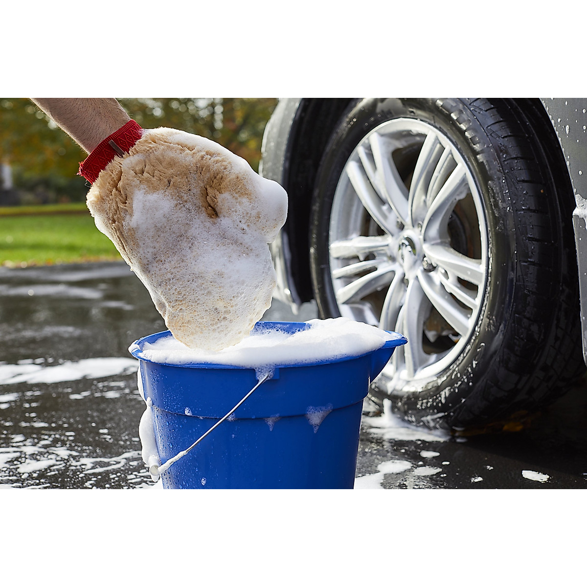 Mothers Premium Sheepskin Lambs Wool Car Wash Mitt, Scratch Free