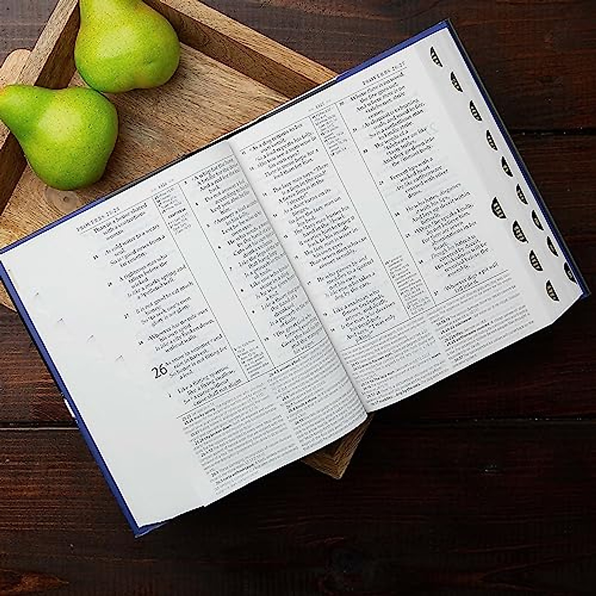 NKJV, The MacArthur Study Bible, Large Print, Bonded Leather, Black, Thumb Indexed: Holy Bible, New King James Version