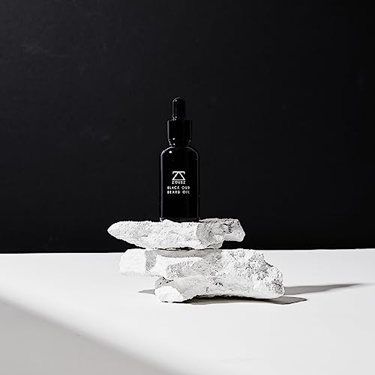 ZOUSZ Black Oud Beard Oil for Men, Beard Moisturizer & Conditioner, Non-Greasy Men's Beard Care Essential, Growth Enhancer Natural Beard Oil, 1 Fl Oz Dropper Bottle