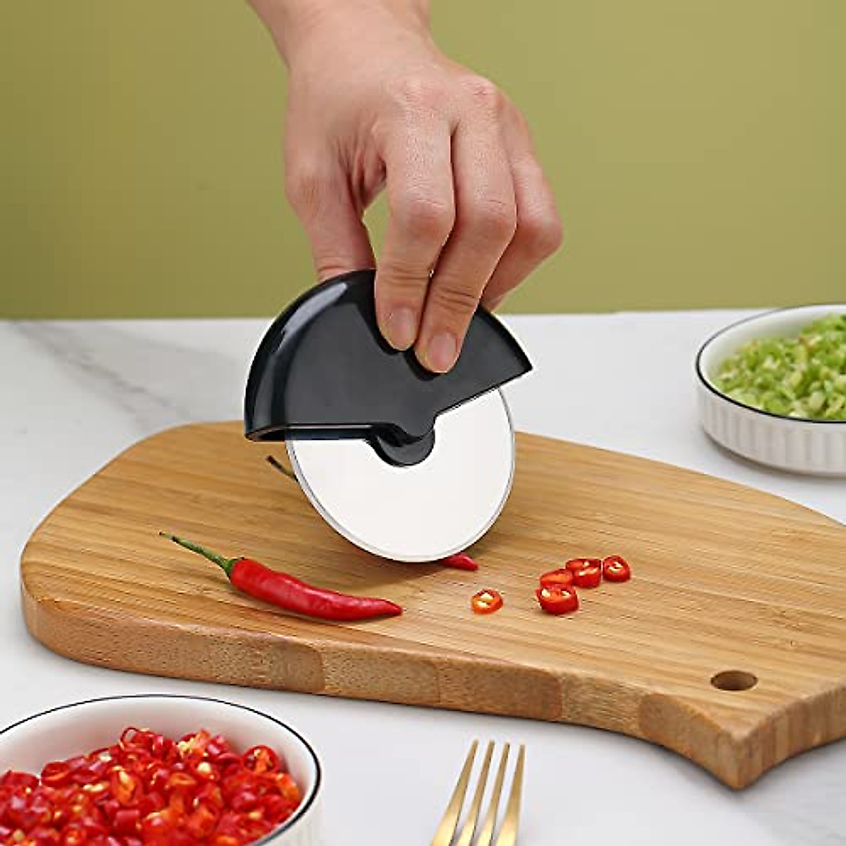 Kyraton Pizza Cutter Wheel Pack of 2 with Black Protective Blade Cover, Stainless Steel Super Sharp and Easy To Clean Pizza Slicer, Kitchen Gadget with Protective Blade Guard.