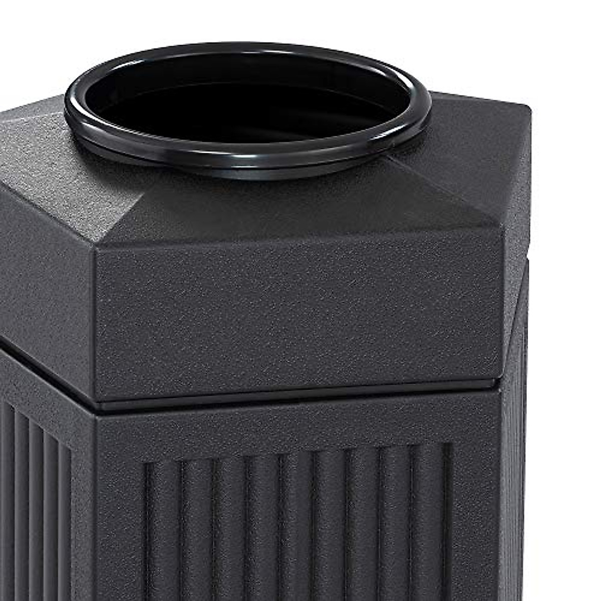 Safco Canmeleon Garbage Can for Indoor and Outdoor Use, Durable & Weather-Resistant Trash Receptacle, 30 Gallons