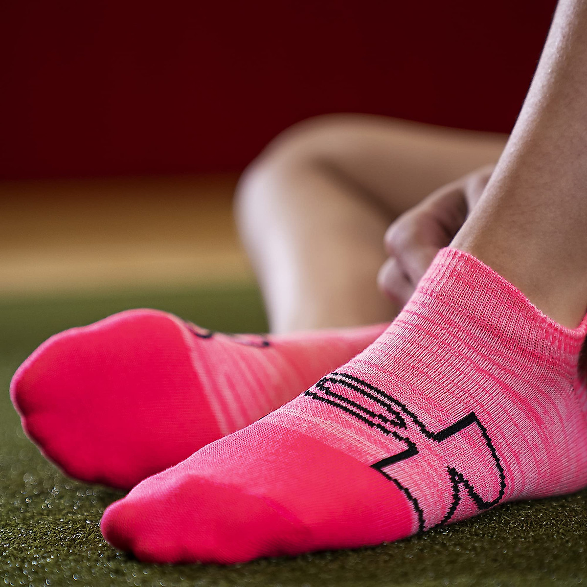 Under Armour Youth Essential 2.0 Lightweight No Show Socks, 6-Pairs, Black Penta Pink Assorted, Small