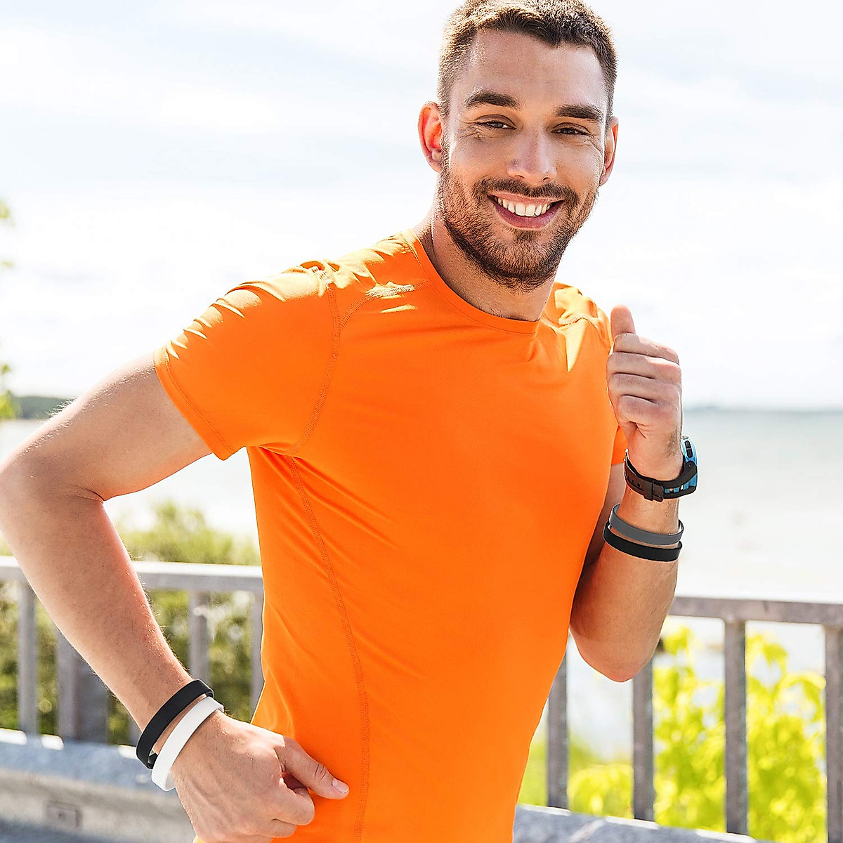 JOVITEC 12 Pieces Rubber Bracelets, Solid Color Silicone Wristbands, Multi-Pack Blank Wristbands Bracelets for Events Rubber Bands Party (Black, White, Gray)