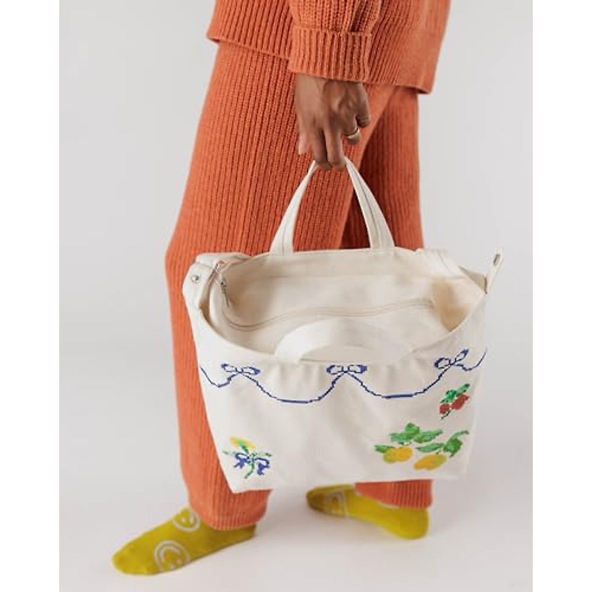 BAGGU Horizontal Zip Duck - Cross Stitch