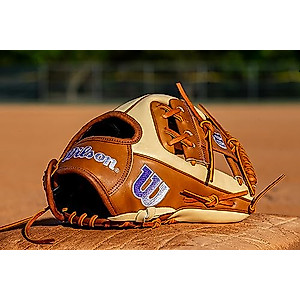 WILSON 2023 Sis Bates A2000® SB22 11.75” Fastpitch Infield Glove - Right Hand Throw