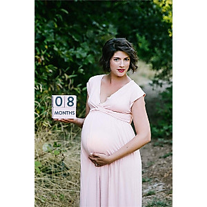 Pearhead Wooden Baby Photo Sharing Milestone Age Blocks, Monthly Milestone Prop For Baby Girl, Gift For New And Expecting Parents, Set of 3 Blocks, Pink