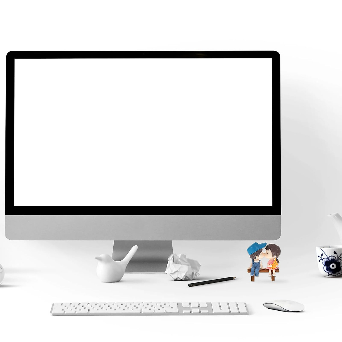 BESPORTBLE Miniature Couple Figurines Kiss Dolls Landscape Ornaments Mini Lover Doll Statue Dollhouse Action Figures Cake Topper for Home Fairy Garden Bonsai Terrarium