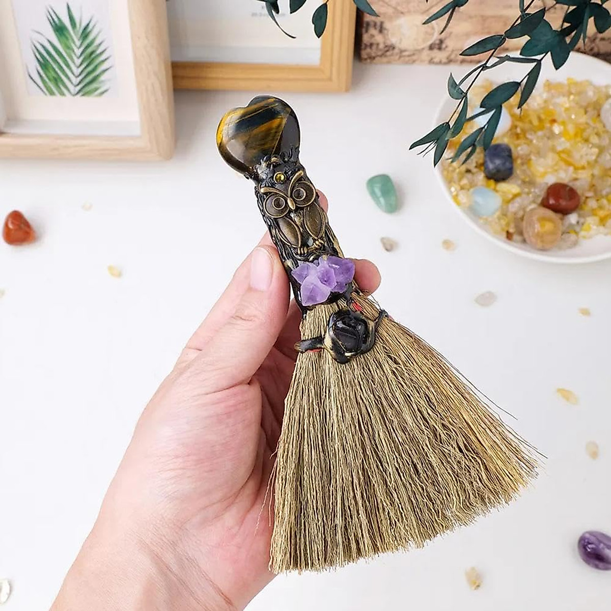 Natural Crystal Magic Broom,Mini Witch Broom,Crystal Witch Wiccan Altar Broom,Magic Ceremony Decor,Handmade Reiki Broomstick for Cleansing Healing Fengshui