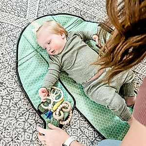 SnoofyBee - Portable Baby Changing Station: Compact, Clean-Hands Design with Dual Storage Pockets - Waterproof & Stylish (Heathered Grey)