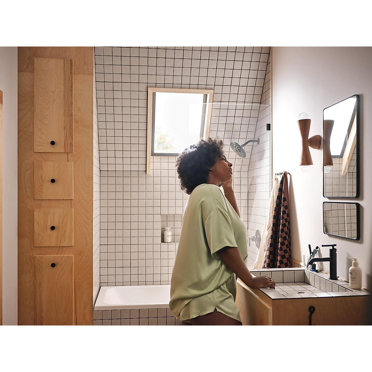 Moen Gibson Matte Black Pressure Balancing Modern Shower Trim with Wide Eco-Performance Rain Shower Head and Shower Lever Handle (Posi-Temp Valve Required), T3002EPBL