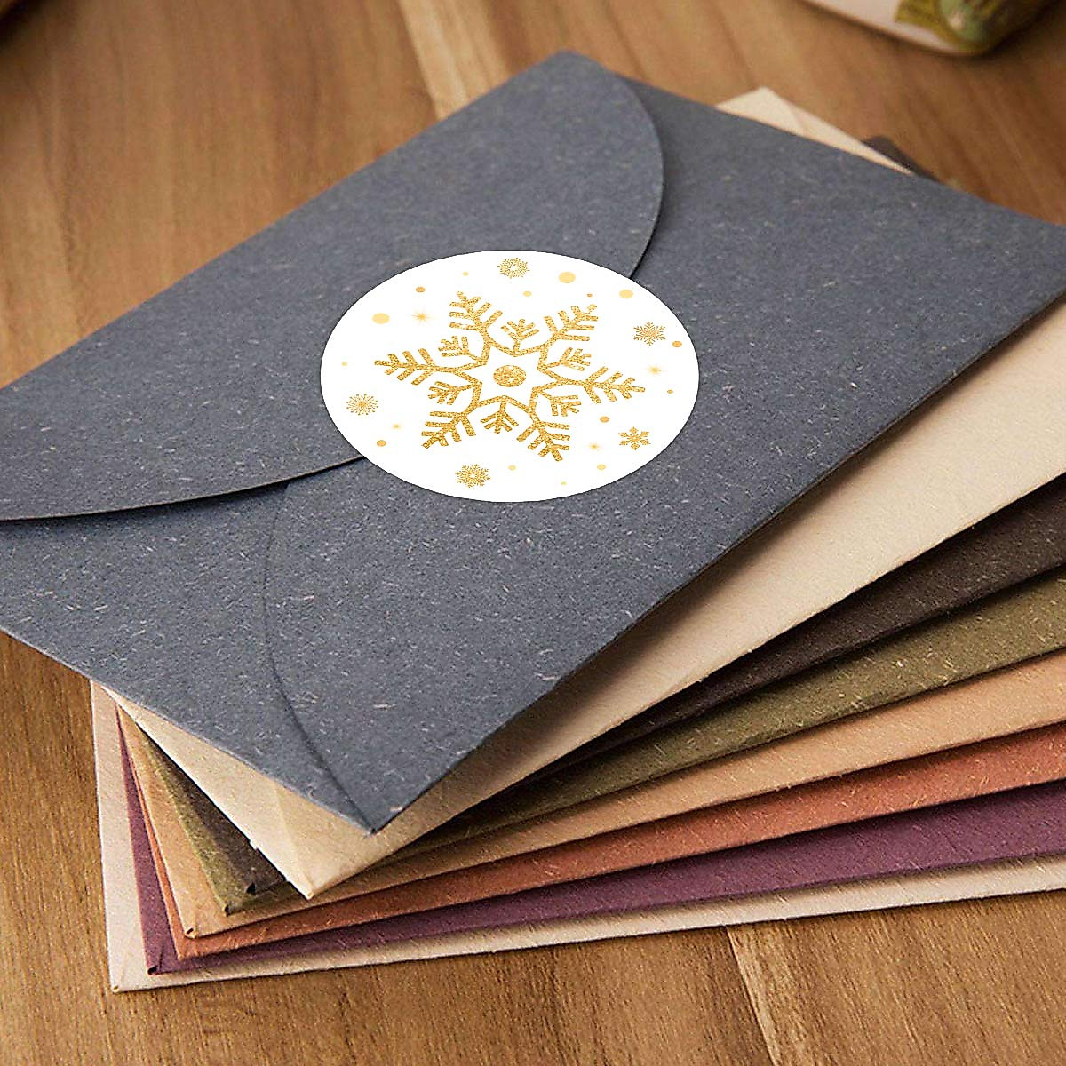 Christmas Stickers for Envelopes Holiday Labels 500PCS Black & Gold Seals Faux Glitter for Holiday Christmas Party Decoration