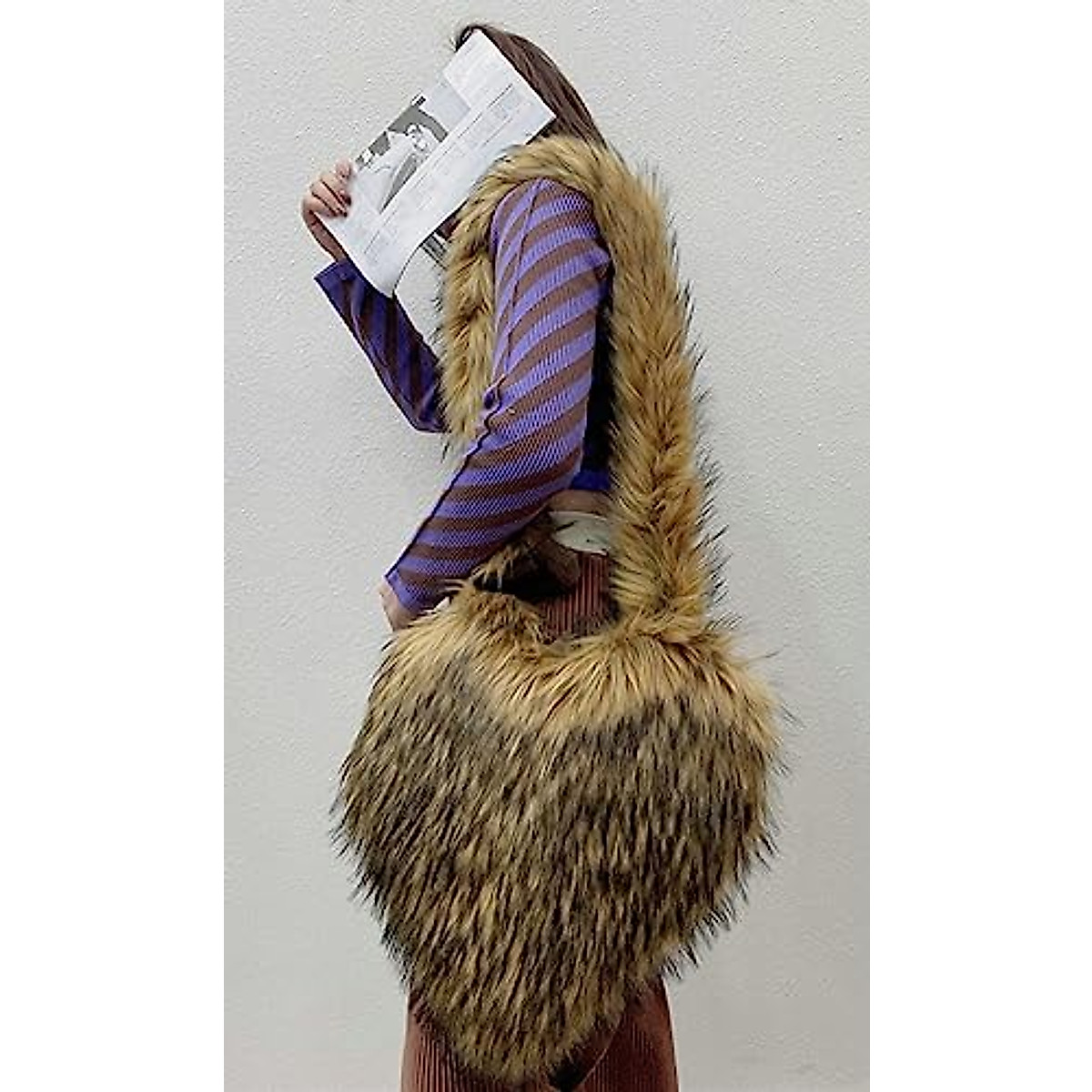 Women's Faux Fur Shoulder Purse Fleece Love Bag Heart Shape Y2k Crossbody Bag Chic Handbag Shoulder Bag