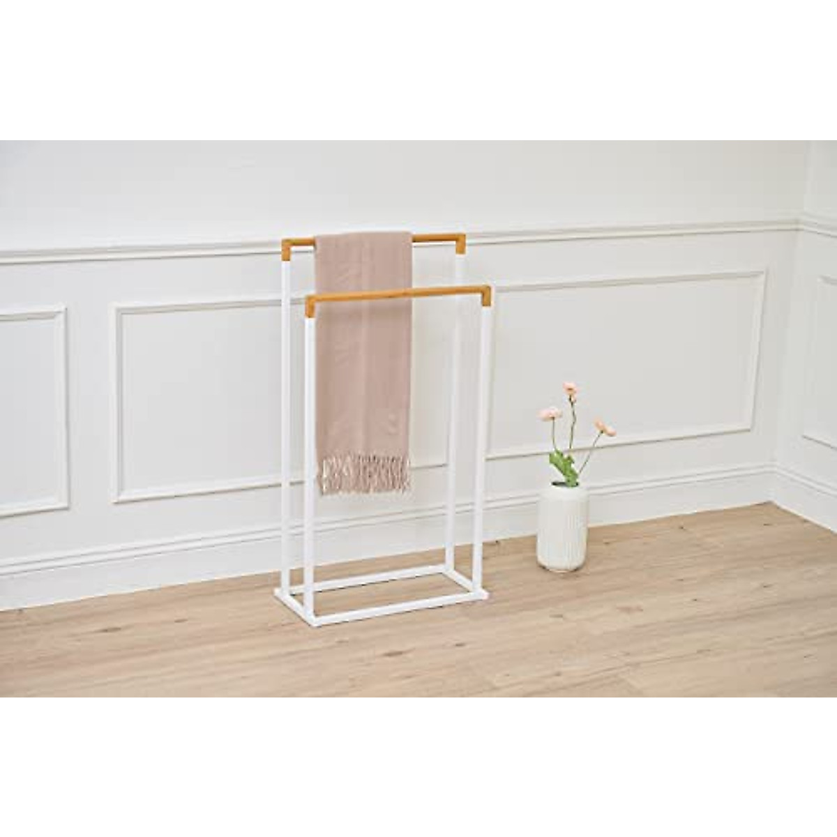 ikloo 33 Inch 2-Tier White Metal Freestanding Bathroom Towel Rack Stand with Bamboo Wood Bar, Laundry Room Drying Rack Holder, Bathroom Storage Organizer.