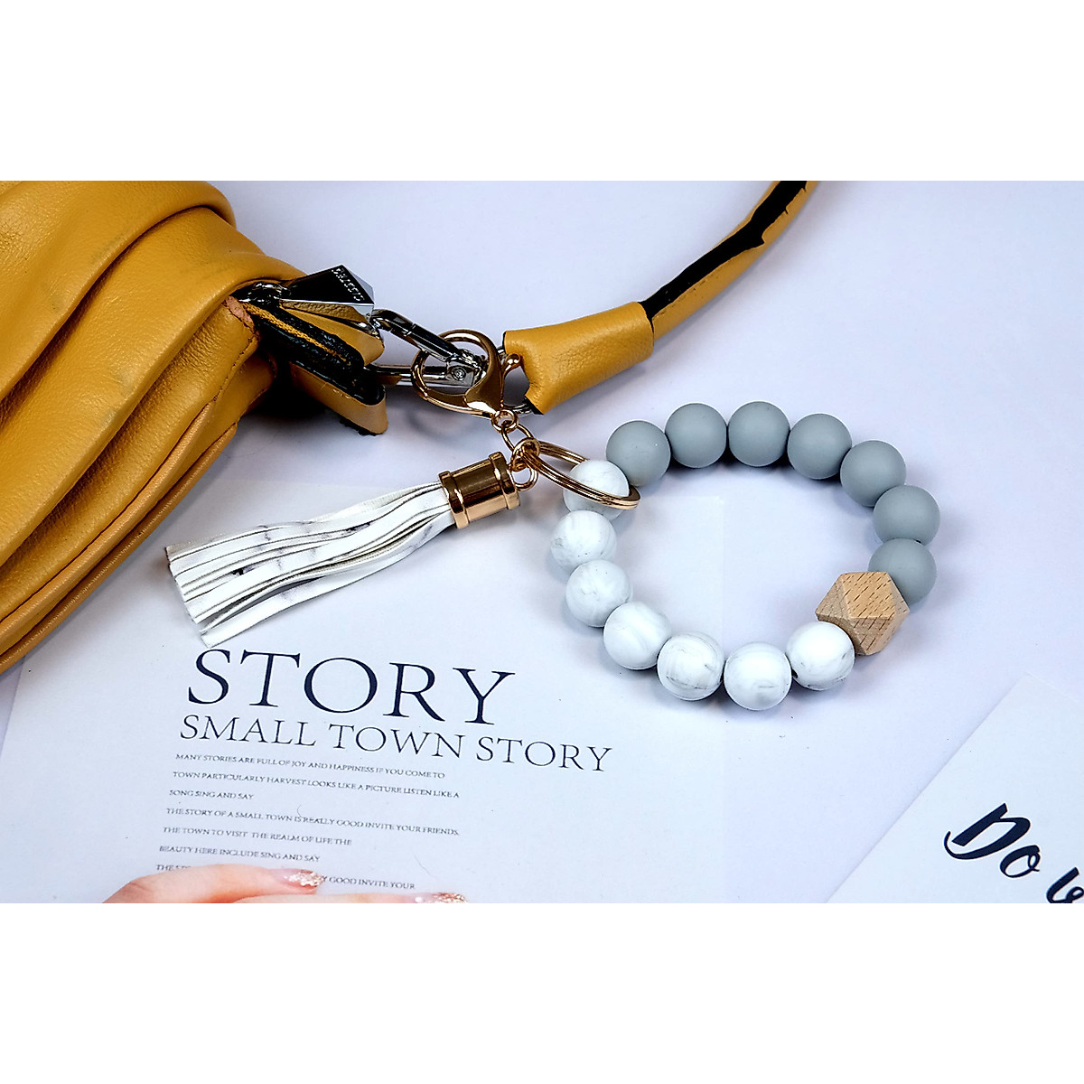 Meroqeel Silicone Beads Key Ring Keychain Bracelet Wristlet for Women, Cute Bead Car Keys Holder Chain Bangle, Stretchy Circle Beaded Keyring for Girls Small Wrist with Leather Tassel - Marble White