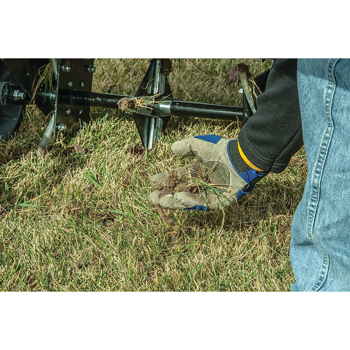 Agri-Fab 45-0518 40" Tow Plug Aerator,black