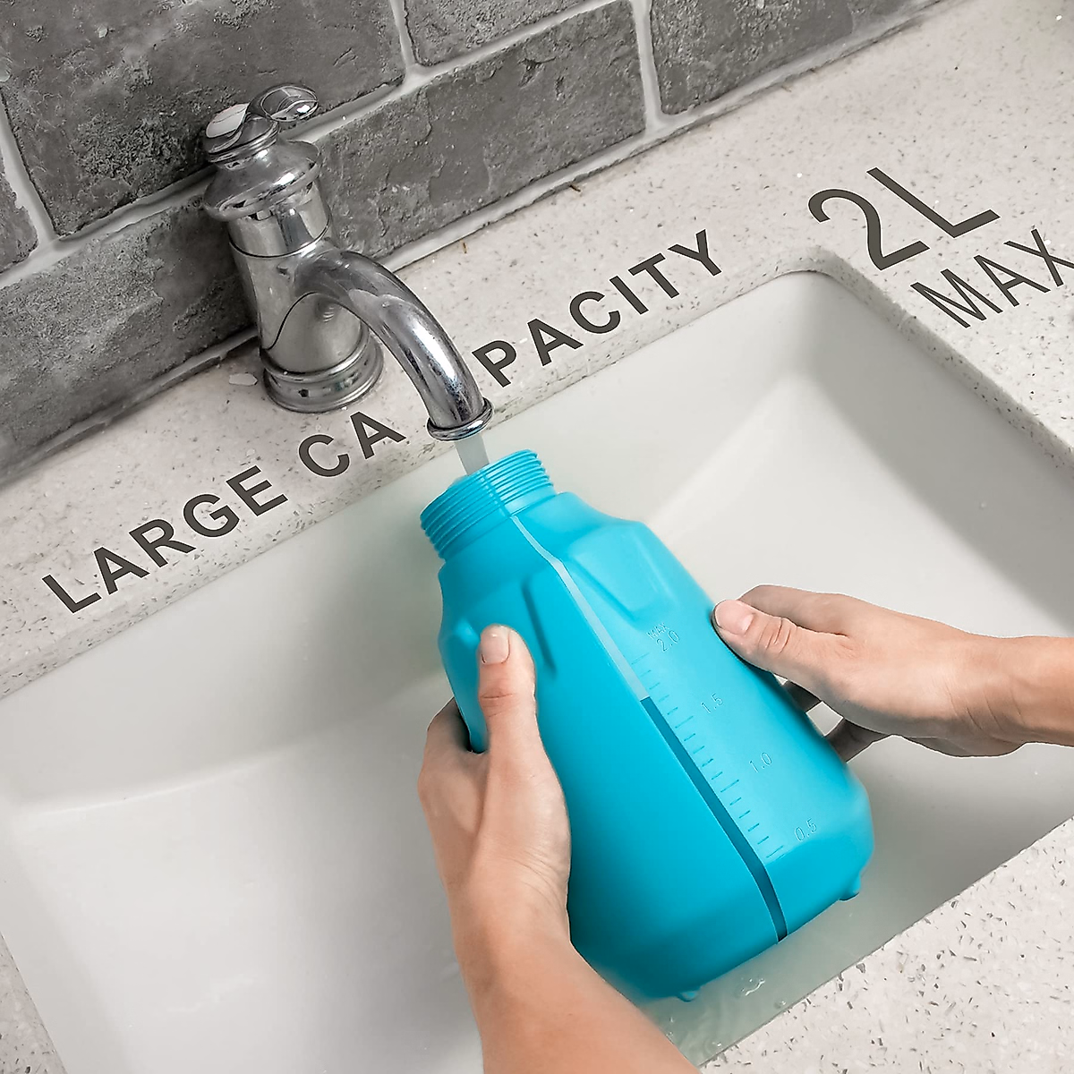 0.5 Gallon/2L Battery Powered Sprayer, T TOVIA Electric Sprayer with Adjustable Mist Nozzle and Extension Nozzle, USB Rechargeable Automatic Spray Bottle for Plants, Household Cleaning